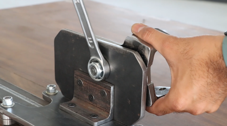 DIY Sliding Angle Grinder Cutting Jig: Precise Metal Cutting Made Easy ...