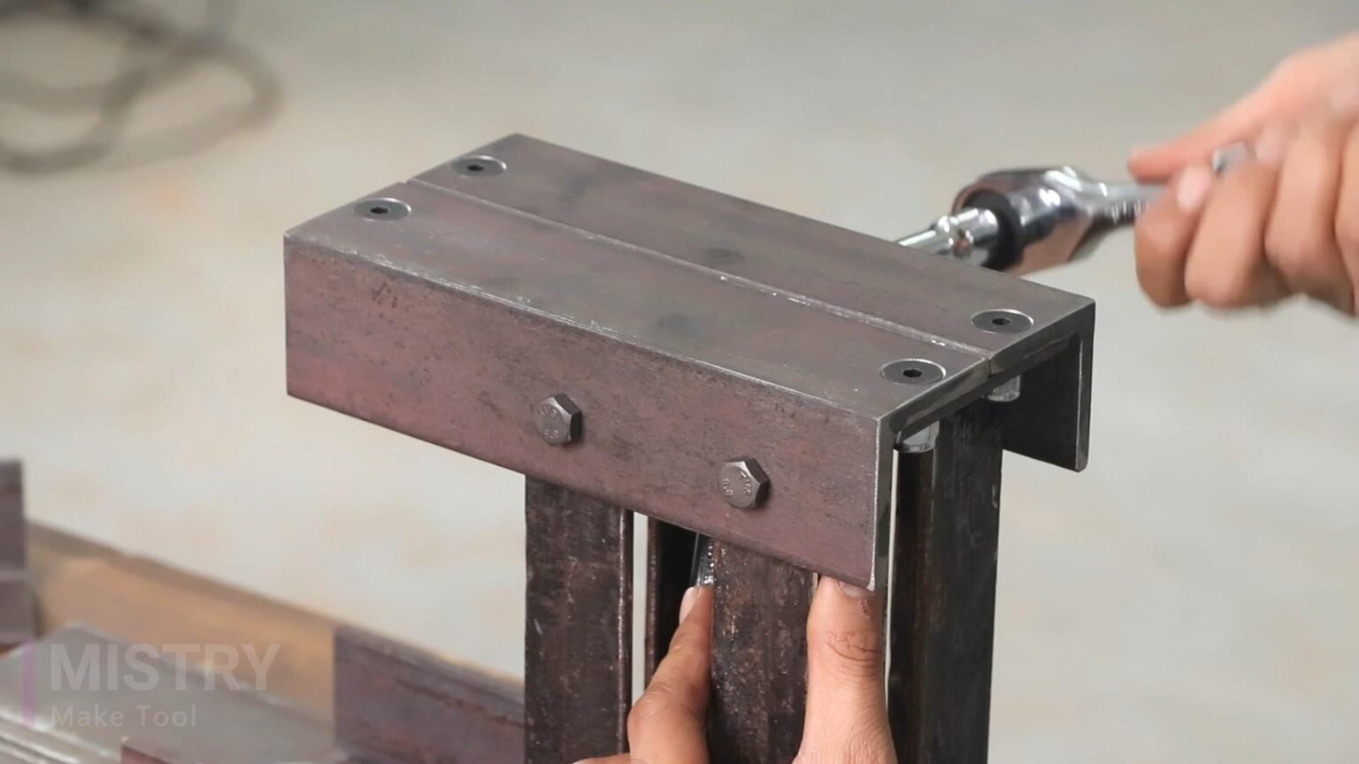 DIY Metal Bender For Round Shapes: A Step-by-Step Guide | Mistry MakeTool